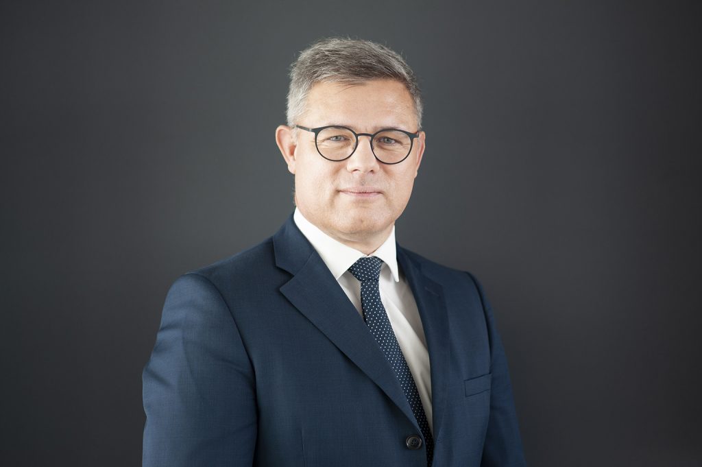 3 questions à... Edouard Hénaut, Directeur général France de Transdev ...